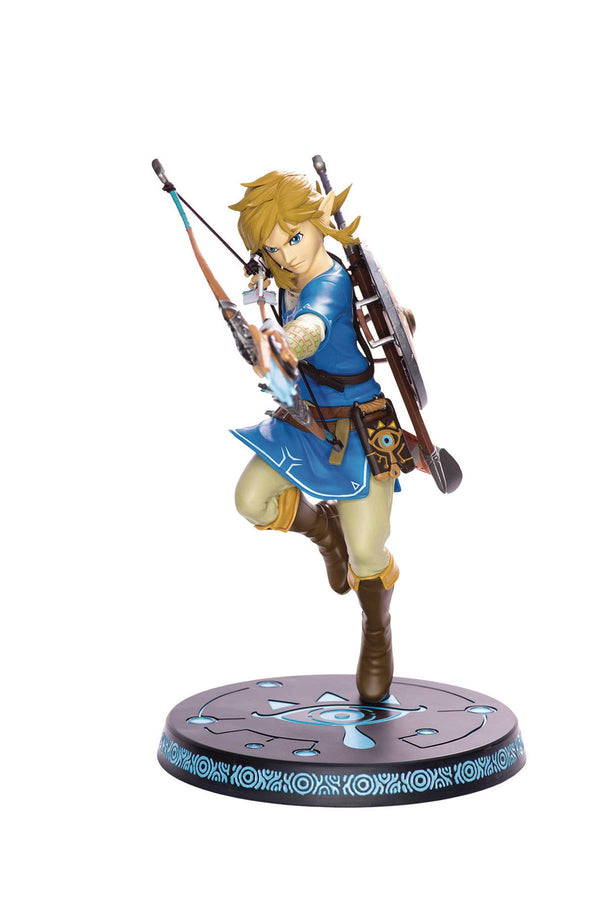 LEGEND ZELDA FIGURE BREATH OF WILD LINK - Cape Collectibles